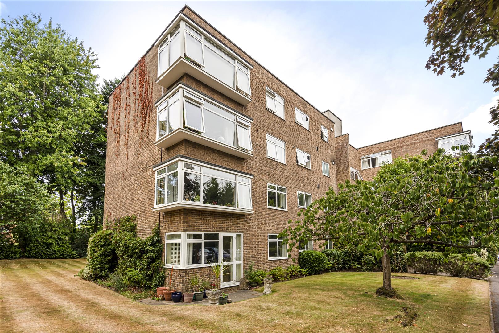 Buckingham Close, Guildford | Clarke Gammon