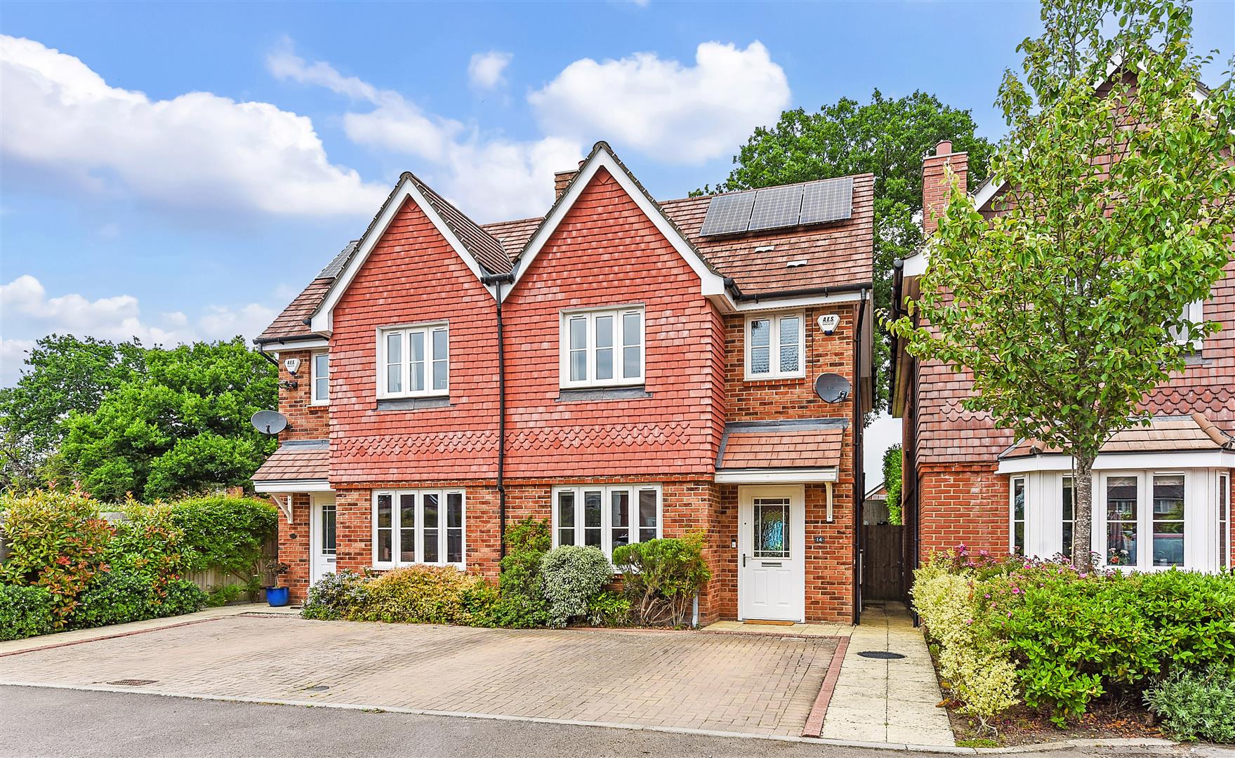 Orchard Farm Close, Liphook | Clarke Gammon