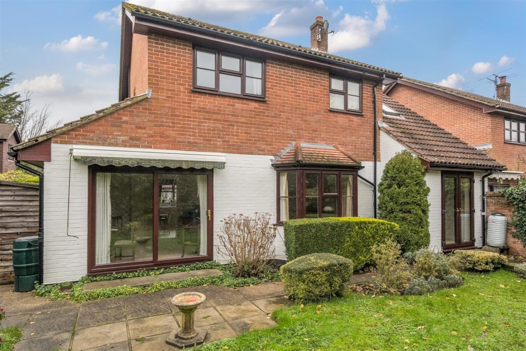 Bunch Way, Haslemere | Clarke Gammon